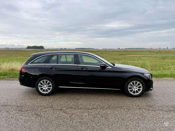 Melns Mercedes-Benz c-220 2019 Vilkaviškis, ar dzinēja tilpumu 1.95 L un nobraukumu 283 tūkst. km par 12900 €, foto 6 vietnē AUTOMOTO.COM.LV