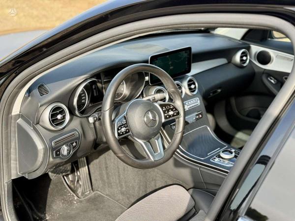 Melns Mercedes-Benz c-220 2019 Vilkaviškis, ar dzinēja tilpumu 1.95 L un nobraukumu 283 tūkst. km par 12900 €, foto 9 vietnē AUTOMOTO.COM.LV