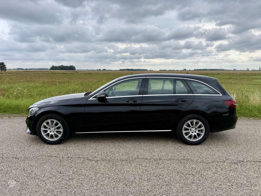 Black Mercedes-Benz c-220 2019 in Vilkaviskis, with an engine capacity of 1.95 L and mileage of 283 thousand km for 12800 €, photo 6 on AUTOMOTO.COM.LV