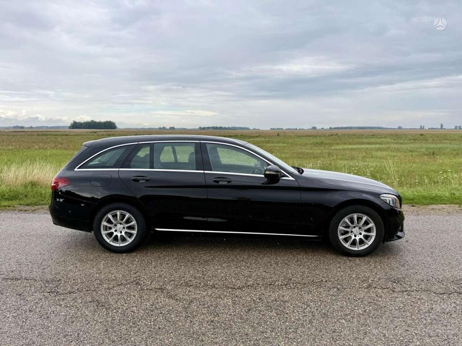 Black Mercedes-Benz c-220 2019 in Vilkaviskis, with an engine capacity of 1.95 L and mileage of 283 thousand km for 12800 €, photo 7 on AUTOMOTO.COM.LV