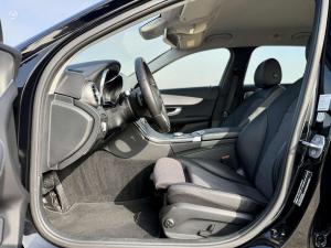 Black Mercedes-Benz c-220 2019 in Vilkaviskis, with an engine capacity of 1.95 L and mileage of 283 thousand km for 12800 €, photo 9 on AUTOMOTO.COM.LV