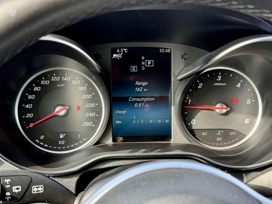 Black Mercedes-Benz c-220 2019 in Vilkaviskis, with an engine capacity of 1.95 L and mileage of 283 thousand km for 12800 €, photo 11 on AUTOMOTO.COM.LV