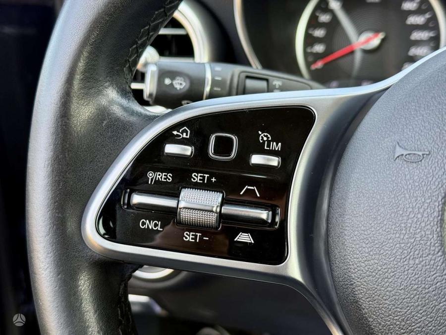 Black Mercedes-Benz c-220 2019 in Vilkaviskis, with an engine capacity of 1.95 L and mileage of 283 thousand km for 12800 €, photo 16 on AUTOMOTO.COM.LV