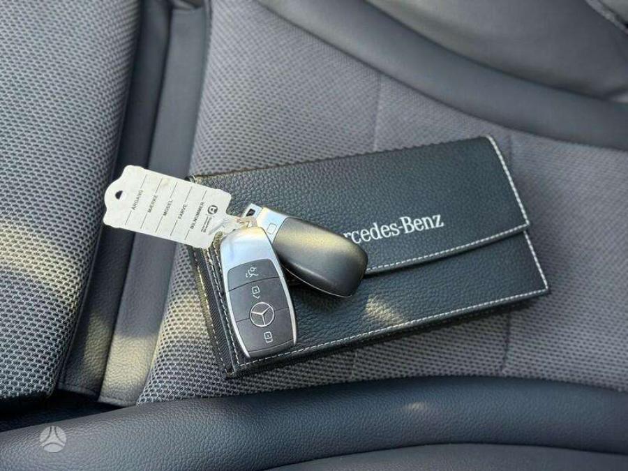 Black Mercedes-Benz c-220 2019 in Vilkaviskis, with an engine capacity of 1.95 L and mileage of 283 thousand km for 12800 €, photo 27 on AUTOMOTO.COM.LV