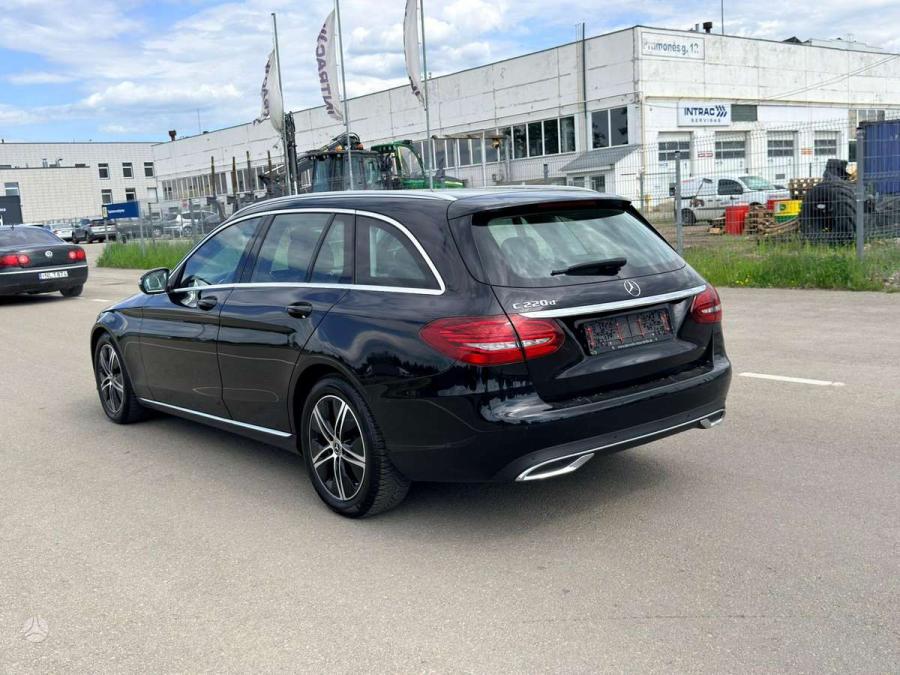 Черный Мерседес Ц 220 2019 в Паневежис, объемом двигателя 1.95 л и пробегом 301 тыс. км за 12790 €, фото 8 на AUTOMOTO.COM.LV
