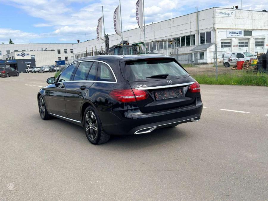 Черный Мерседес Ц 220 2019 в Паневежис, объемом двигателя 1.95 л и пробегом 301 тыс. км за 12790 €, фото 13 на AUTOMOTO.COM.LV