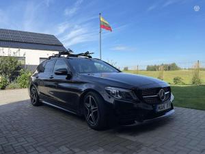 Black Mercedes-Benz c-220 2019 in Vilnius, with an engine capacity of 1.95 L and mileage of 291 thousand km for 16900 €, photo 4 on AUTOMOTO.COM.LV