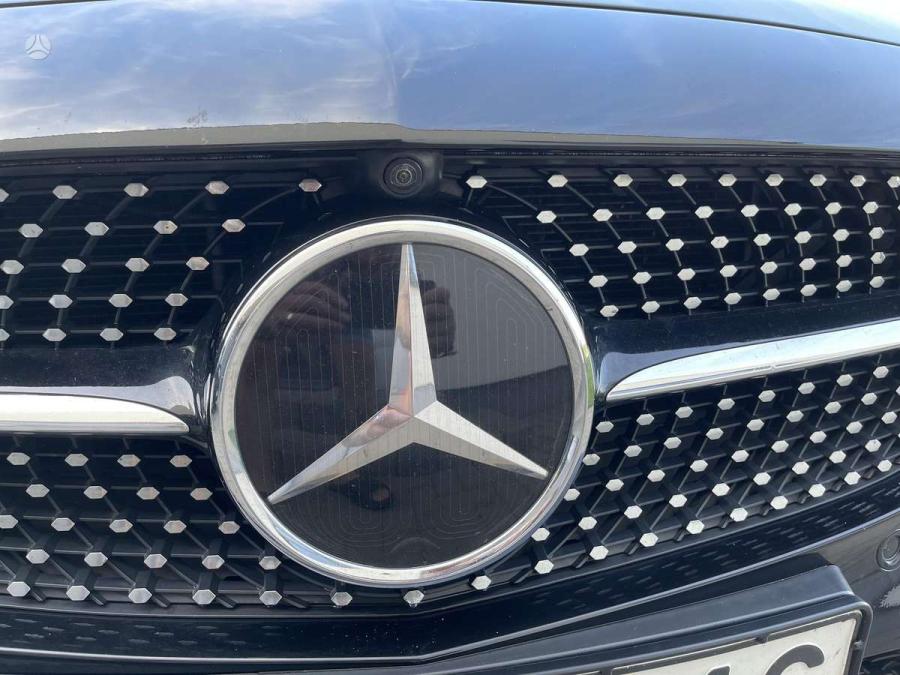 Black Mercedes-Benz c-220 2019 in Vilnius, with an engine capacity of 1.95 L and mileage of 291 thousand km for 16900 €, photo 10 on AUTOMOTO.COM.LV