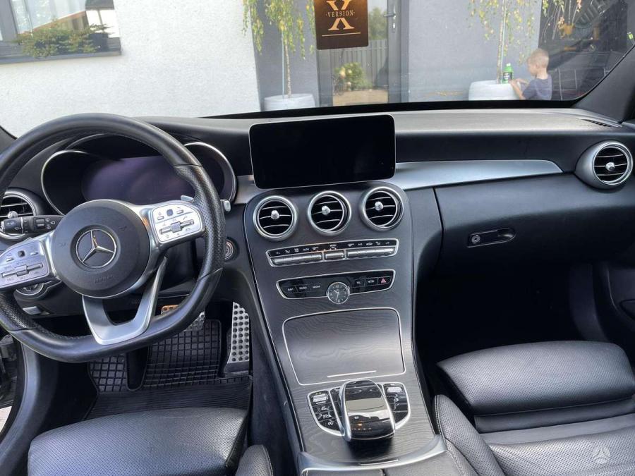 Black Mercedes-Benz c-220 2019 in Vilnius, with an engine capacity of 1.95 L and mileage of 291 thousand km for 16900 €, photo 15 on AUTOMOTO.COM.LV