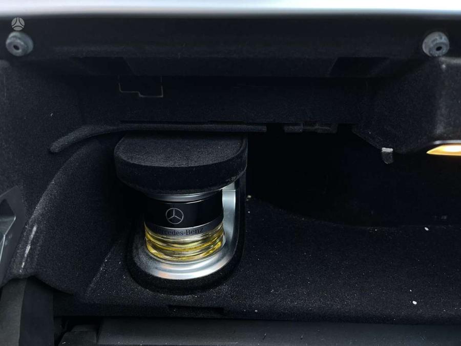 Black Mercedes-Benz c-220 2019 in Vilnius, with an engine capacity of 1.95 L and mileage of 291 thousand km for 16900 €, photo 19 on AUTOMOTO.COM.LV