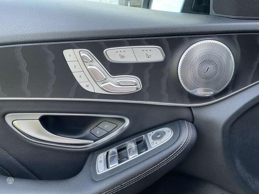 Black Mercedes-Benz c-220 2019 in Vilnius, with an engine capacity of 1.95 L and mileage of 291 thousand km for 16900 €, photo 21 on AUTOMOTO.COM.LV