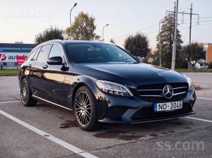 Melns Mercedes-Benz c-220 2019 Rīga, ar dzinēja tilpumu 2.00 L un nobraukumu 245 tūkst. km par 15990 €, foto  vietnē AUTOMOTO.COM.LV