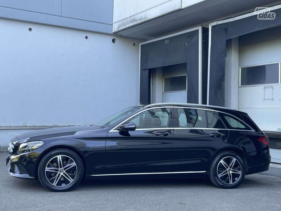 Melns Mercedes-Benz c-220 2020 Kauņa, ar dzinēja tilpumu 2.00 L un nobraukumu 76 tūkst. km par 28477 €, foto 3 vietnē AUTOMOTO.COM.LV