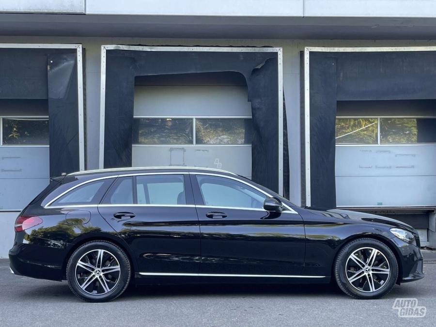 Melns Mercedes-Benz c-220 2020 Kauņa, ar dzinēja tilpumu 2.00 L un nobraukumu 76 tūkst. km par 28477 €, foto 7 vietnē AUTOMOTO.COM.LV