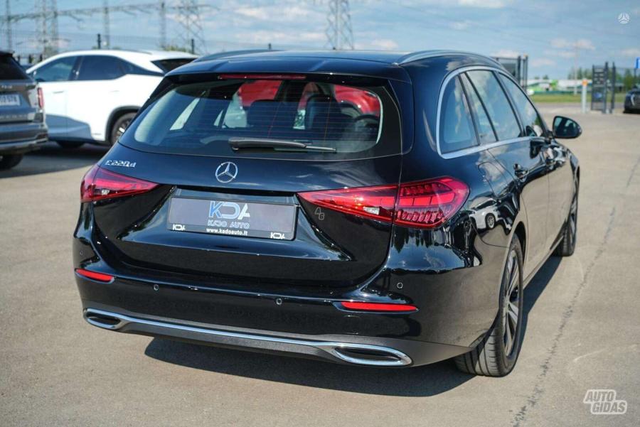 Melns Mercedes-Benz c-220 2021 Marijampole, ar dzinēja tilpumu 2.00 L un nobraukumu 255 tūkst. km par 19950 €, foto 12 vietnē AUTOMOTO.COM.LV