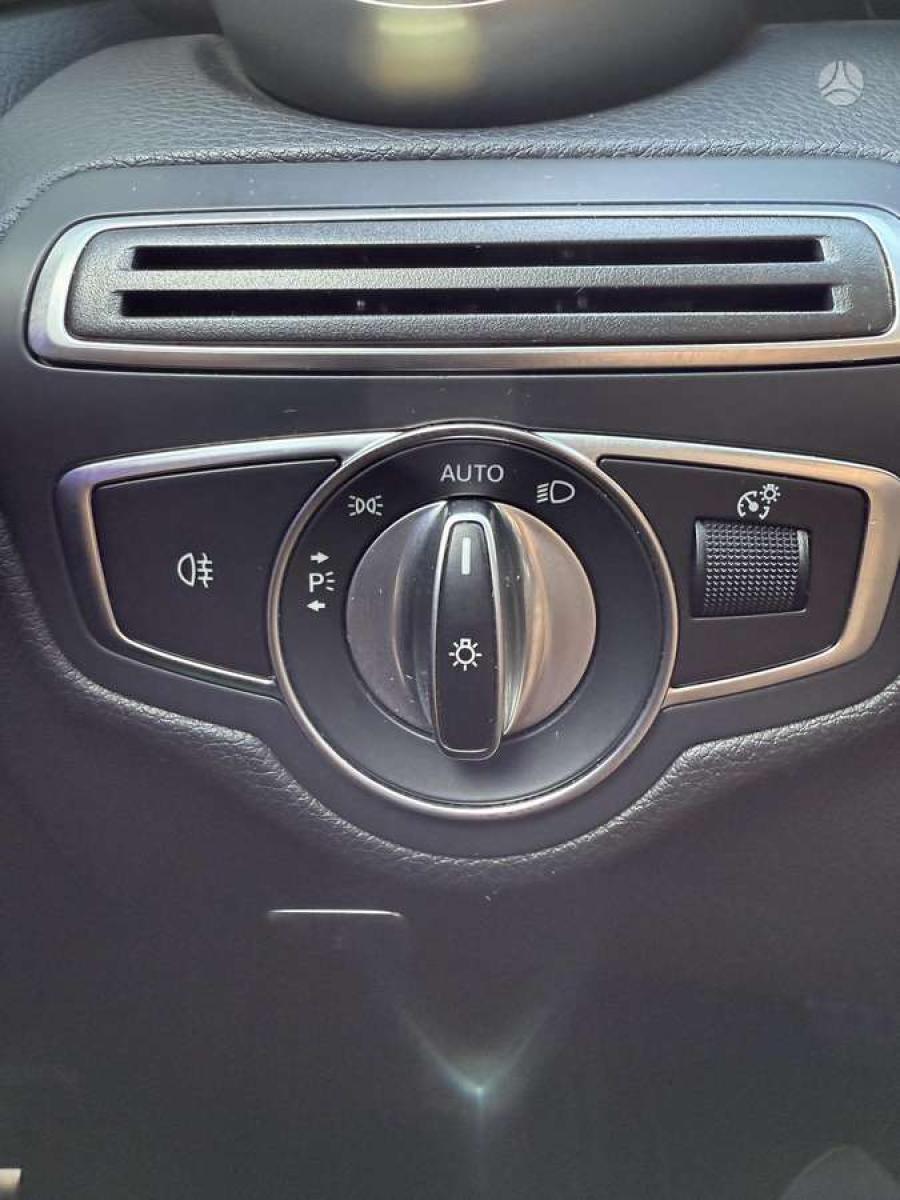 Melns Mercedes-Benz c-220 2021 Marijampole, ar dzinēja tilpumu 1.95 L un nobraukumu 210 tūkst. km par 21500 €, foto 44 vietnē AUTOMOTO.COM.LV