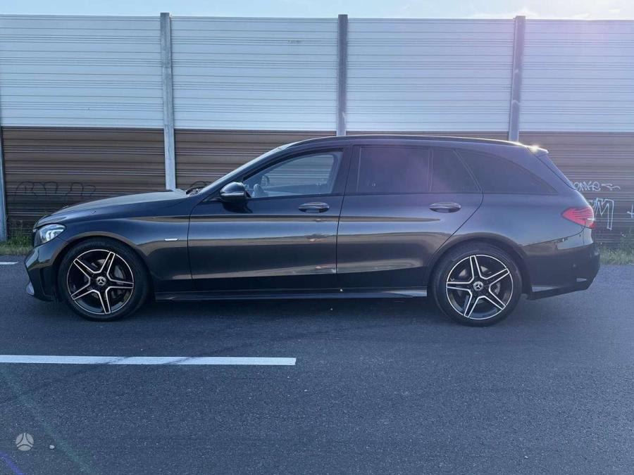 Melns Mercedes-Benz c-220 2021 Kauņa, ar dzinēja tilpumu 1.95 L un nobraukumu 230 tūkst. km par 17299 €, foto 5 vietnē AUTOMOTO.COM.LV