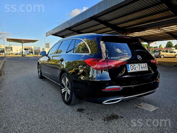 Black Mercedes-Benz c-220 2022 in Riga, with an engine capacity of 2.00 L and mileage of 120 thousand km for 27000 €, photo 5 on AUTOMOTO.COM.LV