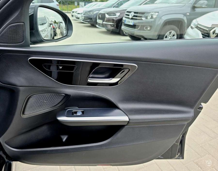 Melns Mercedes-Benz c-220 2022 Tauragė, ar dzinēja tilpumu 2.00 L un nobraukumu 262 tūkst. km par 18500 €, foto 30 vietnē AUTOMOTO.COM.LV