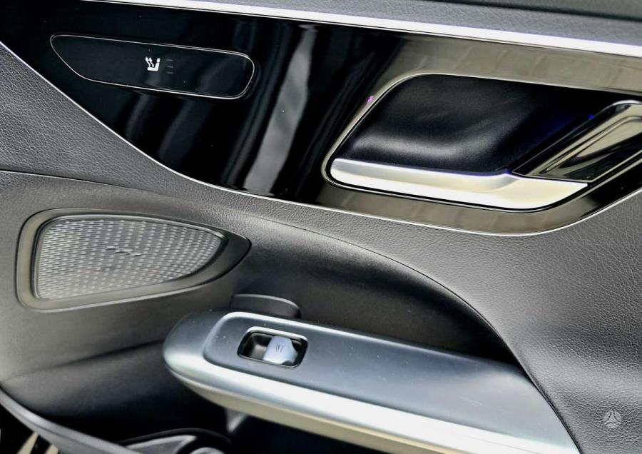 Melns Mercedes-Benz c-220 2022 Tauragė, ar dzinēja tilpumu 2.00 L un nobraukumu 262 tūkst. km par 18500 €, foto 31 vietnē AUTOMOTO.COM.LV