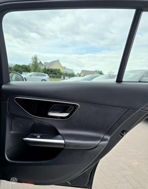 Melns Mercedes-Benz c-220 2022 Tauragė, ar dzinēja tilpumu 2.00 L un nobraukumu 262 tūkst. km par 18500 €, foto 33 vietnē AUTOMOTO.COM.LV