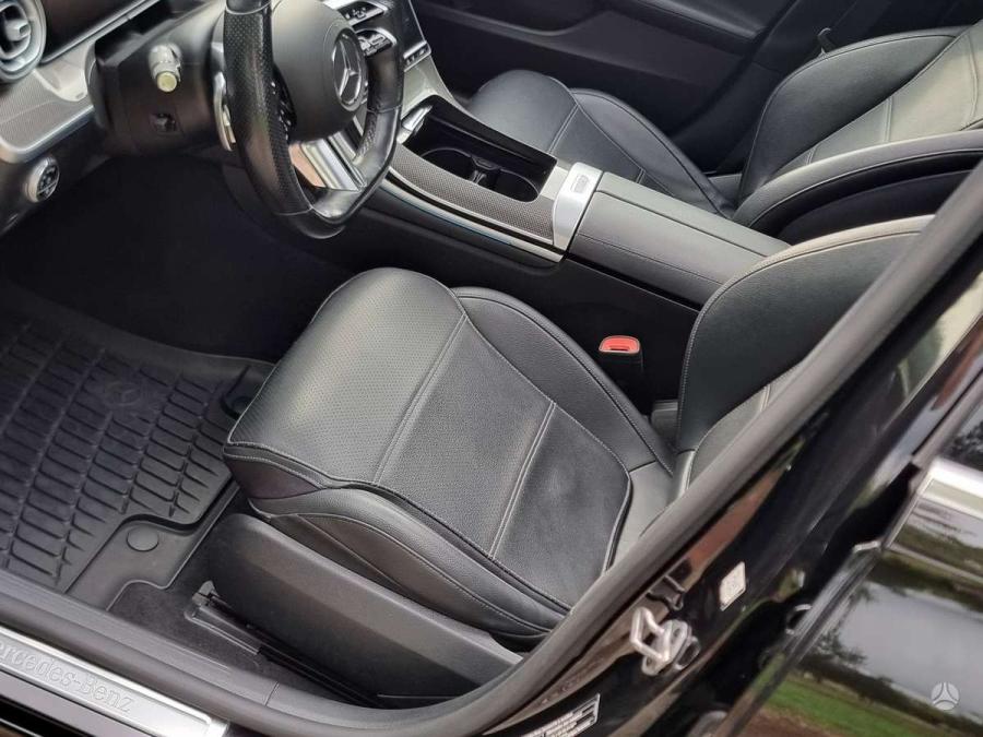 Melns Mercedes-Benz c-220 2022 Tauragė, ar dzinēja tilpumu 2.00 L un nobraukumu 300 tūkst. km par 19900 €, foto 15 vietnē AUTOMOTO.COM.LV
