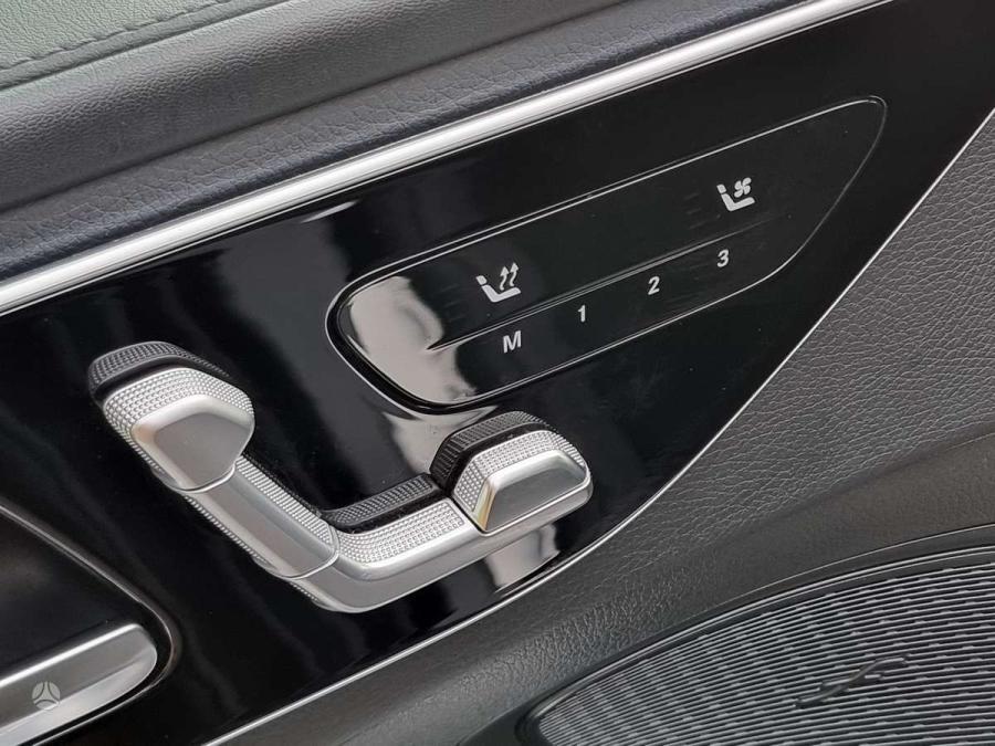 Melns Mercedes-Benz c-220 2022 Tauragė, ar dzinēja tilpumu 2.00 L un nobraukumu 300 tūkst. km par 19900 €, foto 24 vietnē AUTOMOTO.COM.LV