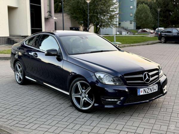 Zils Mercedes-Benz c-220 2012 Viļņa, ar dzinēja tilpumu 2.20 L un nobraukumu 235 tūkst. km par 6900 €, foto 1 vietnē AUTOMOTO.COM.LV