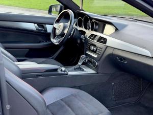 Blue Mercedes-Benz c-220 2012 in Vilnius, with an engine capacity of 2.20 L and mileage of 235 thousand km for 6900 €, photo 16 on AUTOMOTO.COM.LV