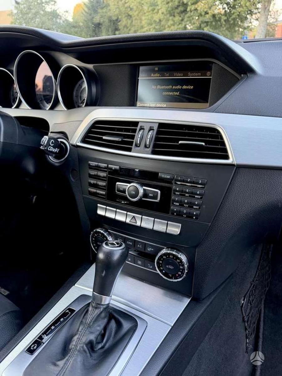 Blue Mercedes-Benz c-220 2012 in Vilnius, with an engine capacity of 2.20 L and mileage of 235 thousand km for 6900 €, photo 20 on AUTOMOTO.COM.LV
