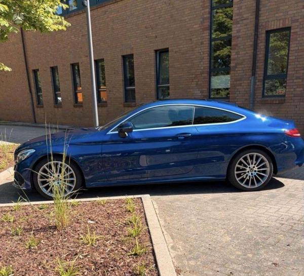 Blue Mercedes-Benz c-220 2016 in Panevezys, with an engine capacity of 2.14 L and mileage of 200 thousand km for 9800 €, photo 3 on AUTOMOTO.COM.LV