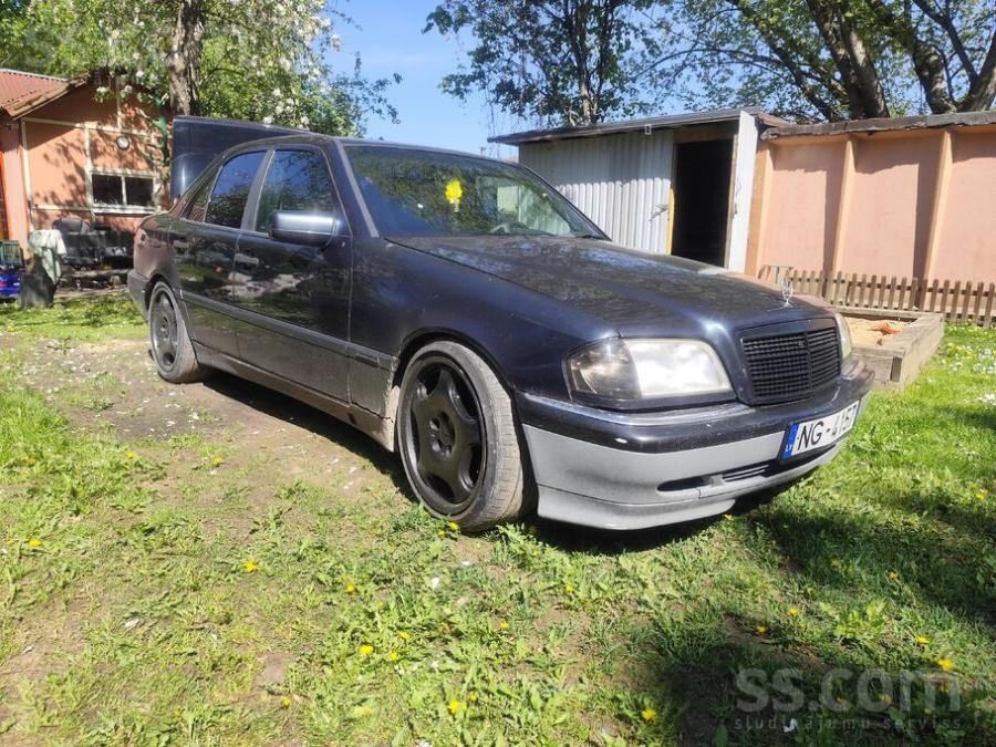 Zils Mercedes-Benz c-220 1996 Rīga, ar dzinēja tilpumu 2.20 L un nobraukumu 330 tūkst. km par 1100 €, foto 4 vietnē AUTOMOTO.COM.LV