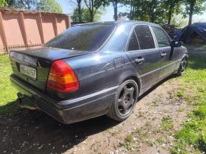 Zils Mercedes-Benz c-220 1996 Rīga, ar dzinēja tilpumu 2.20 L un nobraukumu 330 tūkst. km par 1100 €, foto 6 vietnē AUTOMOTO.COM.LV