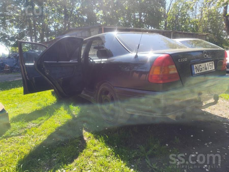 Zils Mercedes-Benz c-220 1996 Rīga, ar dzinēja tilpumu 2.20 L un nobraukumu 330 tūkst. km par 1100 €, foto 9 vietnē AUTOMOTO.COM.LV