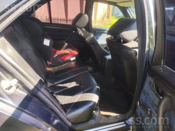 Zils Mercedes-Benz c-220 1996 Rīga, ar dzinēja tilpumu 2.20 L un nobraukumu 330 tūkst. km par 1100 €, foto 9 vietnē AUTOMOTO.COM.LV