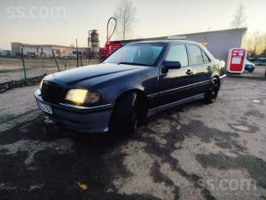 Zils Mercedes-Benz c-220 1996 Rīga, ar dzinēja tilpumu 2.20 L un nobraukumu 330 tūkst. km par 1100 €, foto 15 vietnē AUTOMOTO.COM.LV