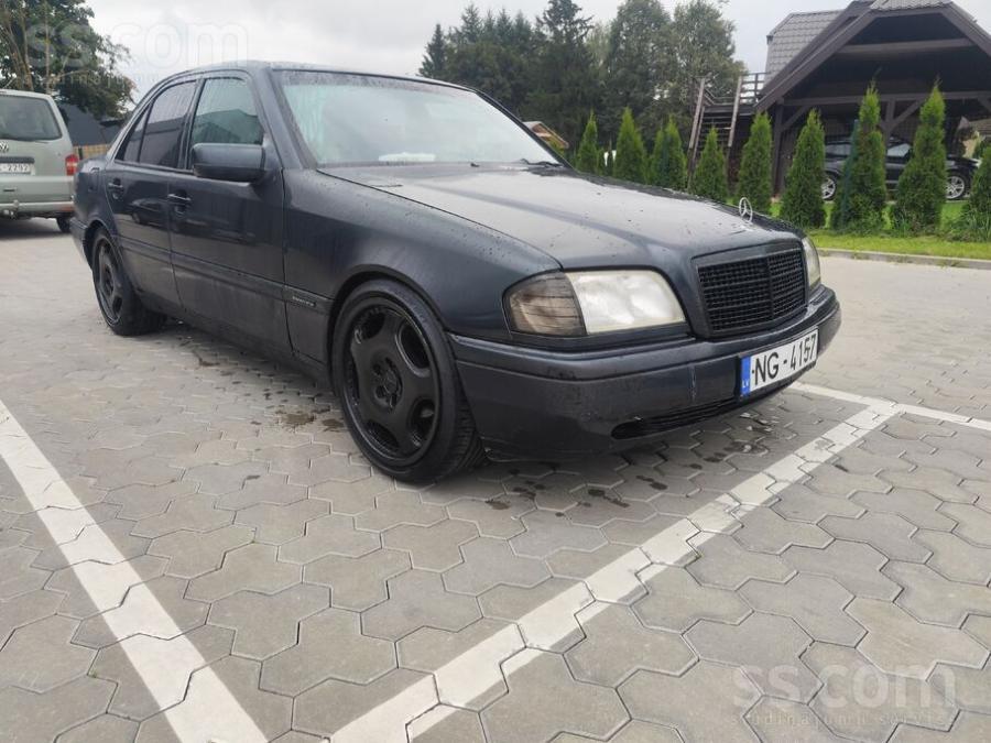 Zils Mercedes-Benz c-220 1996 Rīga, ar dzinēja tilpumu 2.20 L un nobraukumu 330 tūkst. km par 1100 €, foto 18 vietnē AUTOMOTO.COM.LV