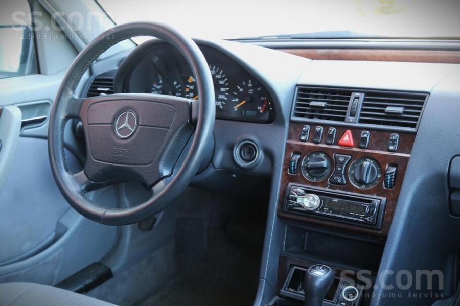 Zils Mercedes-Benz c-220 2000 Rīga, ar dzinēja tilpumu 2.20 L un nobraukumu 284 tūkst. km par 1295 €, foto 11 vietnē AUTOMOTO.COM.LV
