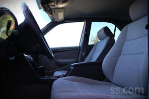 Zils Mercedes-Benz c-220 2000 Rīga, ar dzinēja tilpumu 2.20 L un nobraukumu 284 tūkst. km par 1295 €, foto 12 vietnē AUTOMOTO.COM.LV