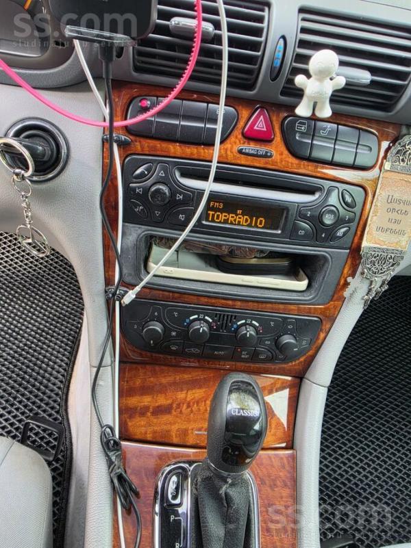 Zils Mercedes-Benz c-220 2001 Rīga, ar dzinēja tilpumu 2.20 L un nobraukumu 230 tūkst. km par 1750 €, foto 10 vietnē AUTOMOTO.COM.LV