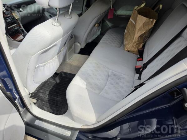 Zils Mercedes-Benz c-220 2001 Rīga, ar dzinēja tilpumu 2.20 L un nobraukumu 230 tūkst. km par 1750 €, foto 11 vietnē AUTOMOTO.COM.LV