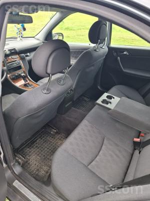 Blue Mercedes-Benz c-220 2003 in Talsi, with an engine capacity of 2.20 L and mileage of 361 thousand km for 2500 €, photo 7 on AUTOMOTO.COM.LV