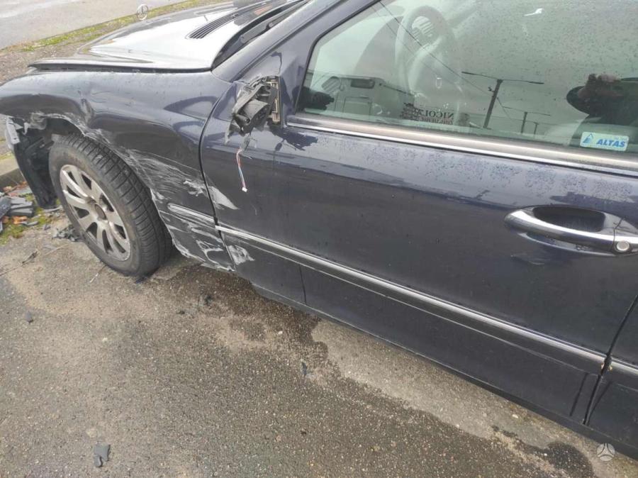 Blue Mercedes-Benz c-220 2005 in Prienai, with an engine capacity of 2.15 L and mileage of 249 thousand km for 1300 €, photo 19 on AUTOMOTO.COM.LV