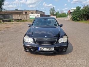 Blue Mercedes-Benz c-220 2006 in Riga, with an engine capacity of 2.20 L and mileage of 309 thousand km for 4300 €, photo 6 on AUTOMOTO.COM.LV