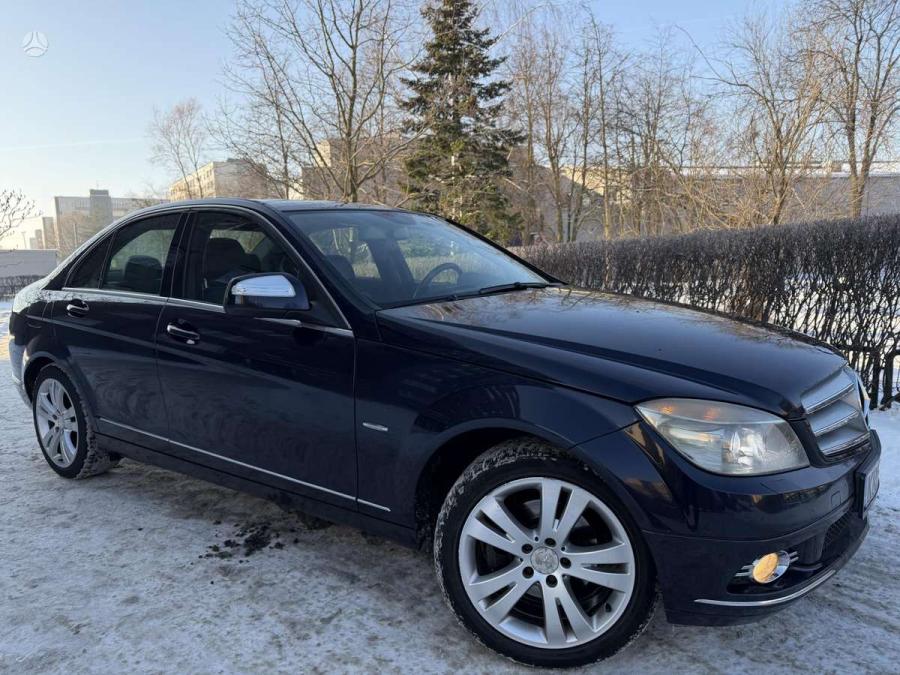 Blue Mercedes-Benz c-220 2007 in Kaunas, with an engine capacity of 2.15 L and mileage of 400 thousand km for 4650 €, photo 16 on AUTOMOTO.COM.LV