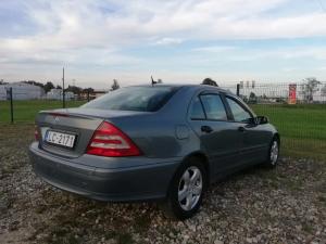 Zils Mercedes-Benz c-220 2007 Saldus, ar dzinēja tilpumu 2.20 L un nobraukumu 325 tūkst. km par 2500 €, foto 3 vietnē AUTOMOTO.COM.LV