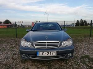 Zils Mercedes-Benz c-220 2007 Saldus, ar dzinēja tilpumu 2.20 L un nobraukumu 325 tūkst. km par 2500 €, foto 6 vietnē AUTOMOTO.COM.LV