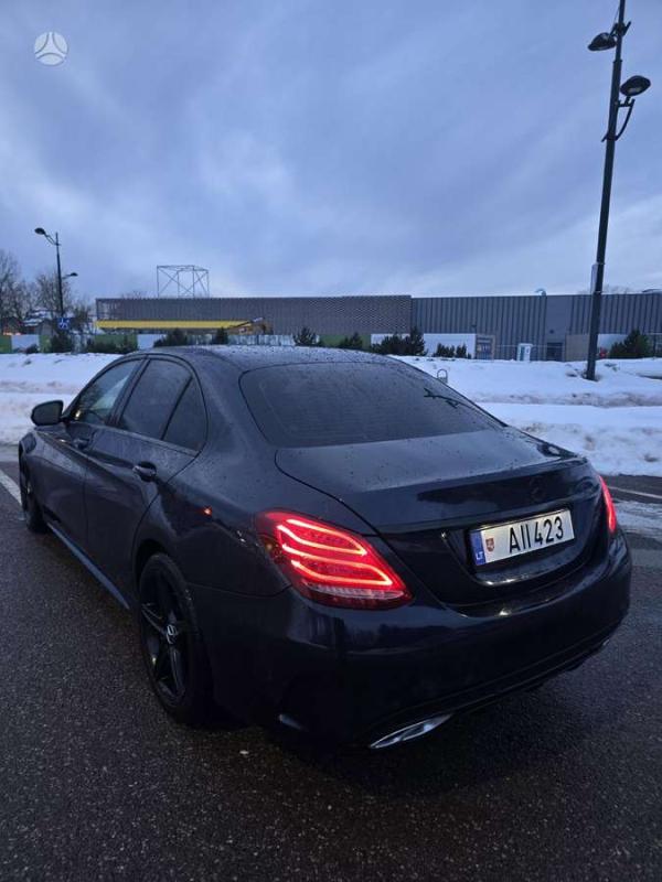 Blue Mercedes-Benz c-220 2014 in Plunge, with an engine capacity of 2.14 L and mileage of 212 thousand km for 14500 €, photo 3 on AUTOMOTO.COM.LV