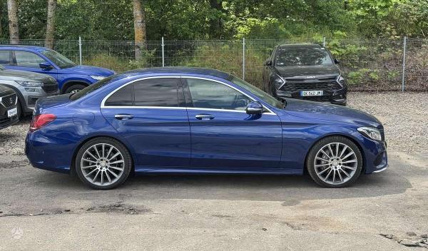 Blue Mercedes-Benz c-220 2014 in Vilnius, with an engine capacity of 2.20 L and mileage of 307 thousand km for 12990 €, photo 4 on AUTOMOTO.COM.LV