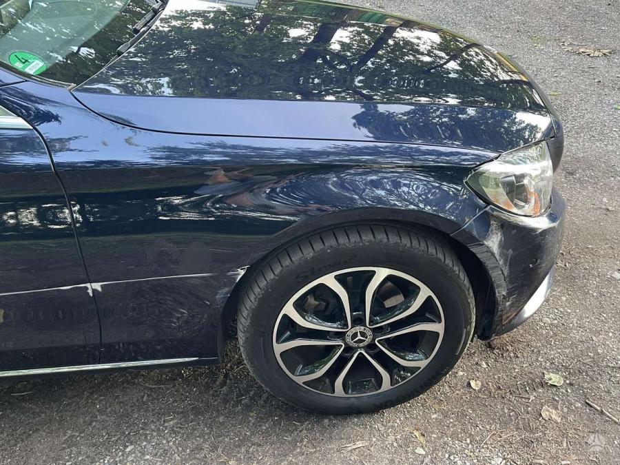 Zils Mercedes-Benz c-220 2014 Kauņa, ar dzinēja tilpumu 2.14 L un nobraukumu 151 tūkst. km par 10990 €, foto 4 vietnē AUTOMOTO.COM.LV